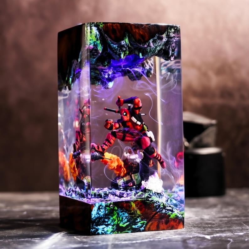 Deadp.0.0l Resin Lamp, Comic Hero Night Light, Superhero Figure, Desk ...