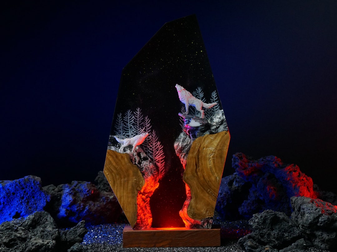 Aurora Borealis Night Light, Howling Wolf Northern Resin Lamp, Diorama ...