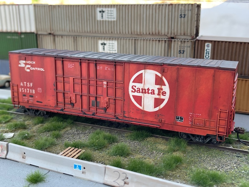 HO Scale Weathered Athearn Santa Fe 50’ High Cube Double Plug Door Box ...