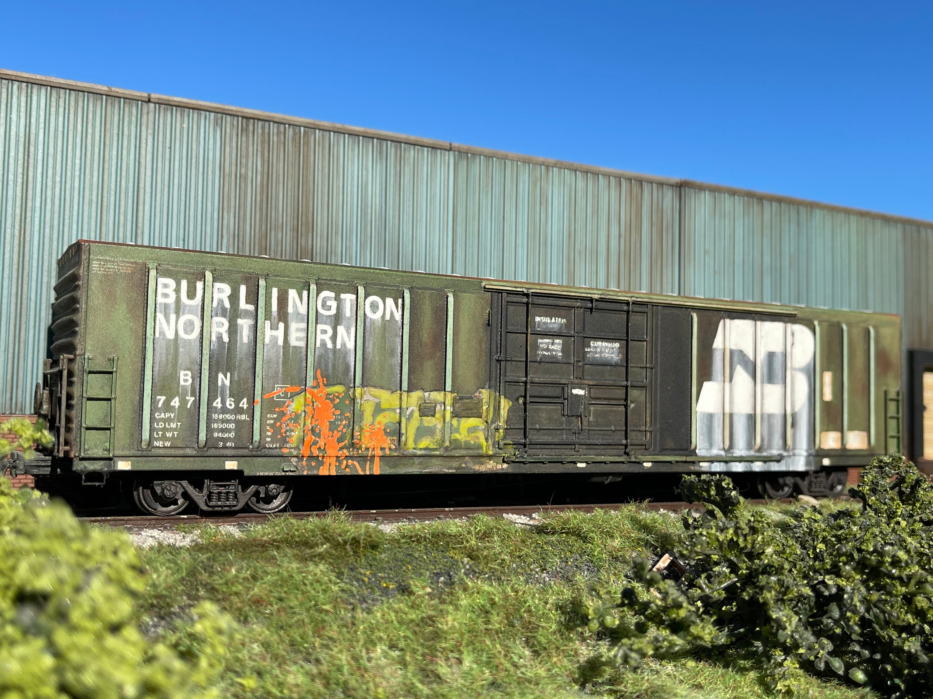 HO Scale Weathered Exactrail Burlington Northern PC&F 62’ Insulated Box ...