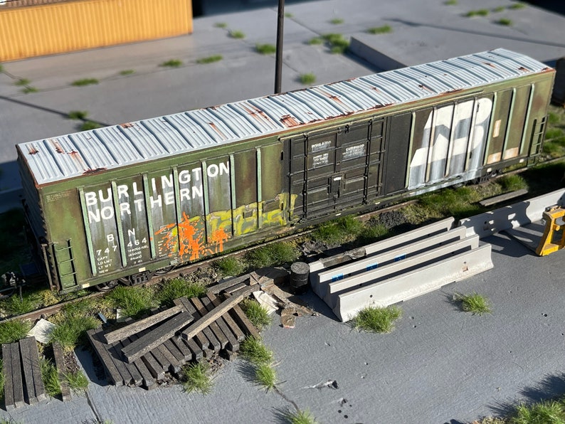 HO Scale Weathered Exactrail Burlington Northern PC&F 62’ Insulated Box ...