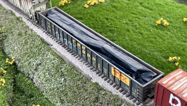 HO Scale Walthers Mainline 68’ TTX Railgon Gondola With Load. - Etsy
