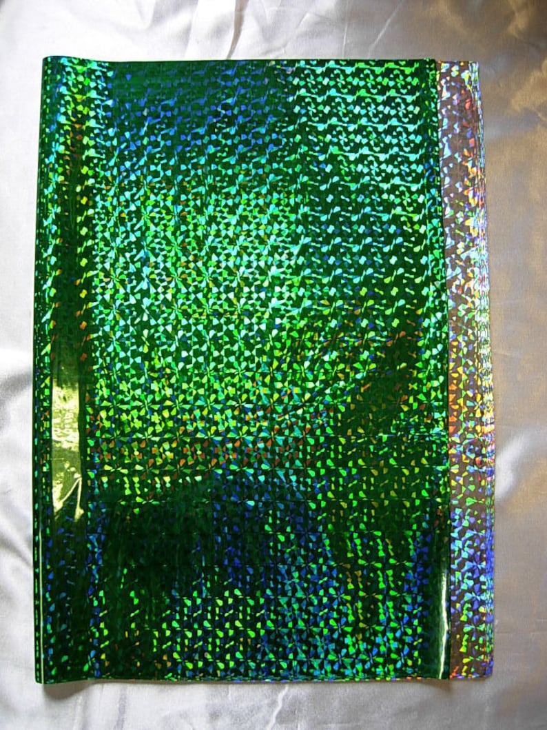 25 Sheet Metallic Gift Wrapping Paper 50cmx70cm in Silver, Gold ...