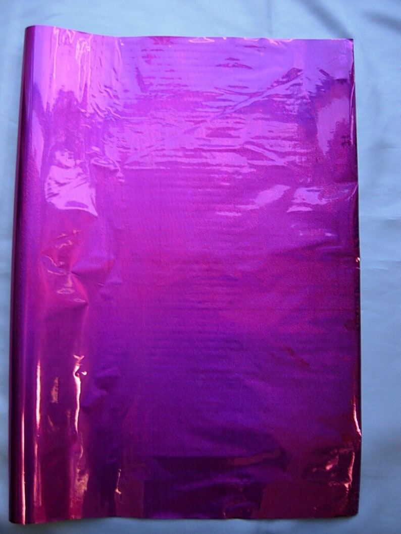 25 Sheet Metallic Gift Wrapping Paper 50cmx70cm in Silver, Gold ...