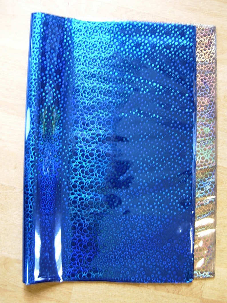 25 Sheet Metallic Gift Wrapping Paper 50cmx70cm in Silver, Gold ...