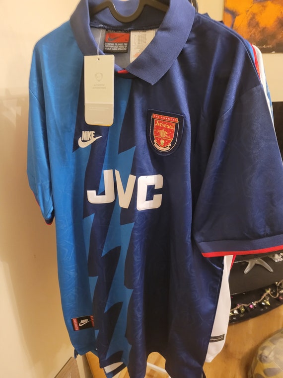 Arsenal retro away football - Gem