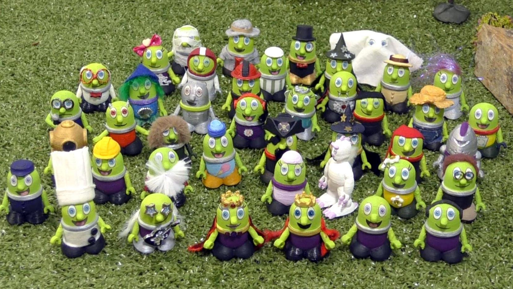 FUNLINGS Personalised Birthday Video Message Unique Gift - Choose Your ...