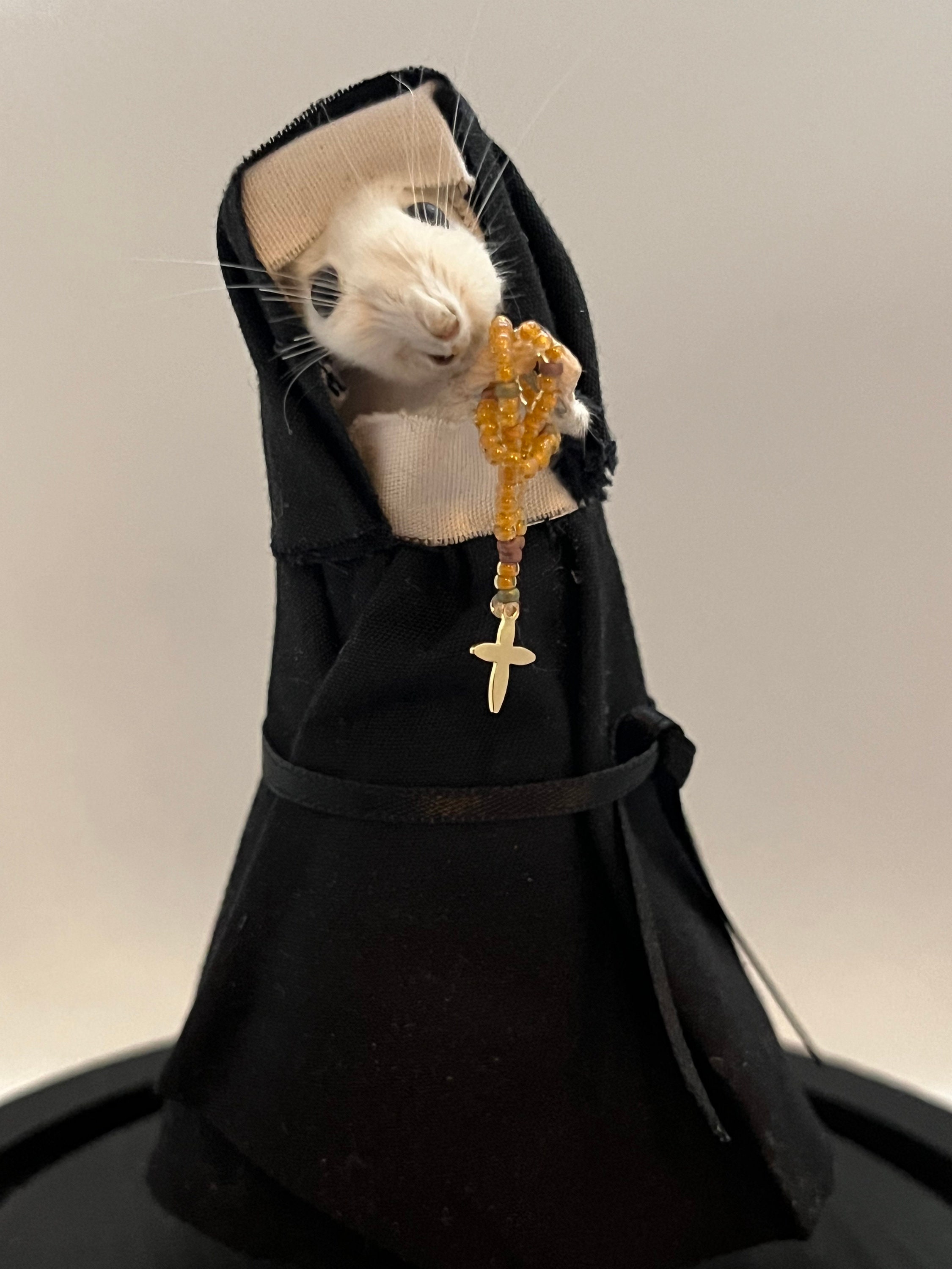 Taxidermy Mouse Nun catholic Church Style With Rosary Beads Viewing a ...