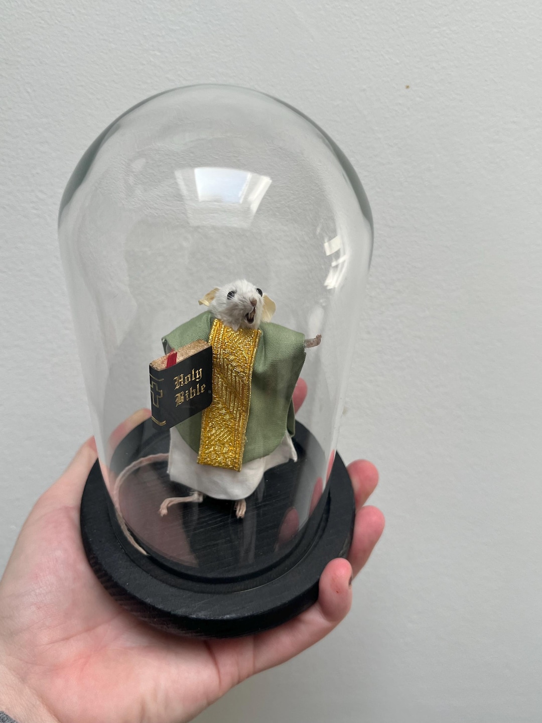 Taxidermy Mouse Priest in Glass Dome - Anthropomorphic Catholic Church ...