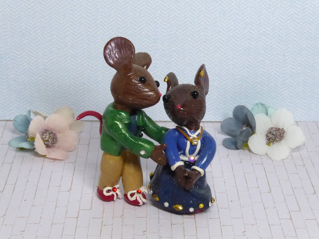 CUSTOM Mouse Couple Figurine, Married Mice Couple, Tiny Polymer Clay ...
