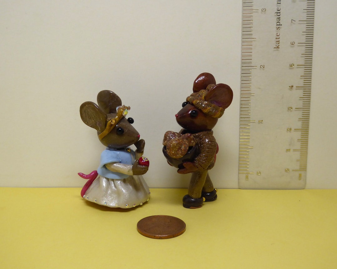 SET of 2 CUSTOM Polymer Clay Mice Hansculpted and Created for You ...
