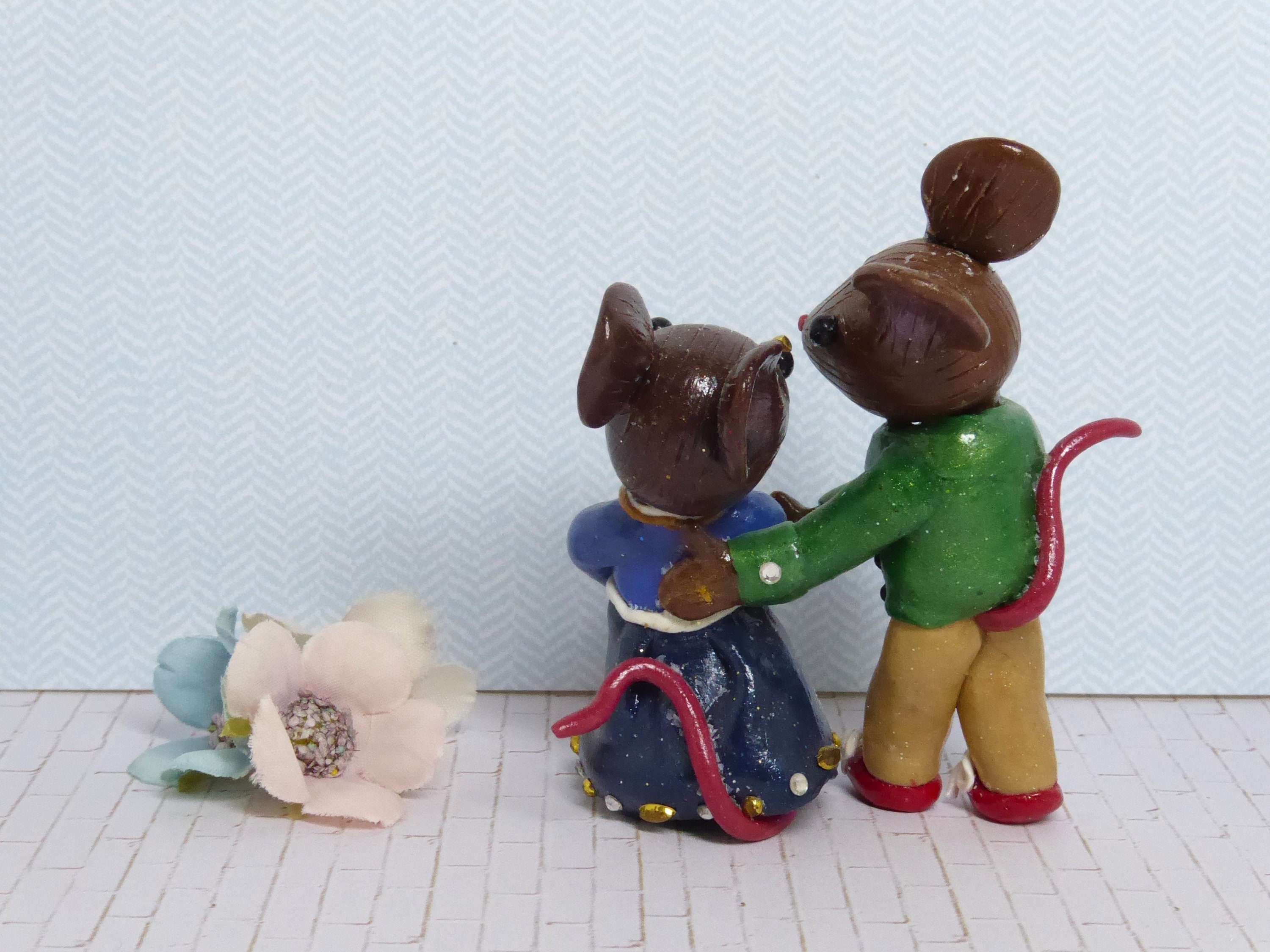 CUSTOM Mouse Couple Figurine, Married Mice Couple, Tiny Polymer Clay ...