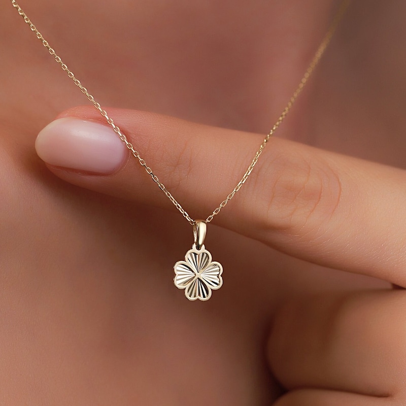 Clover Necklace - Etsy