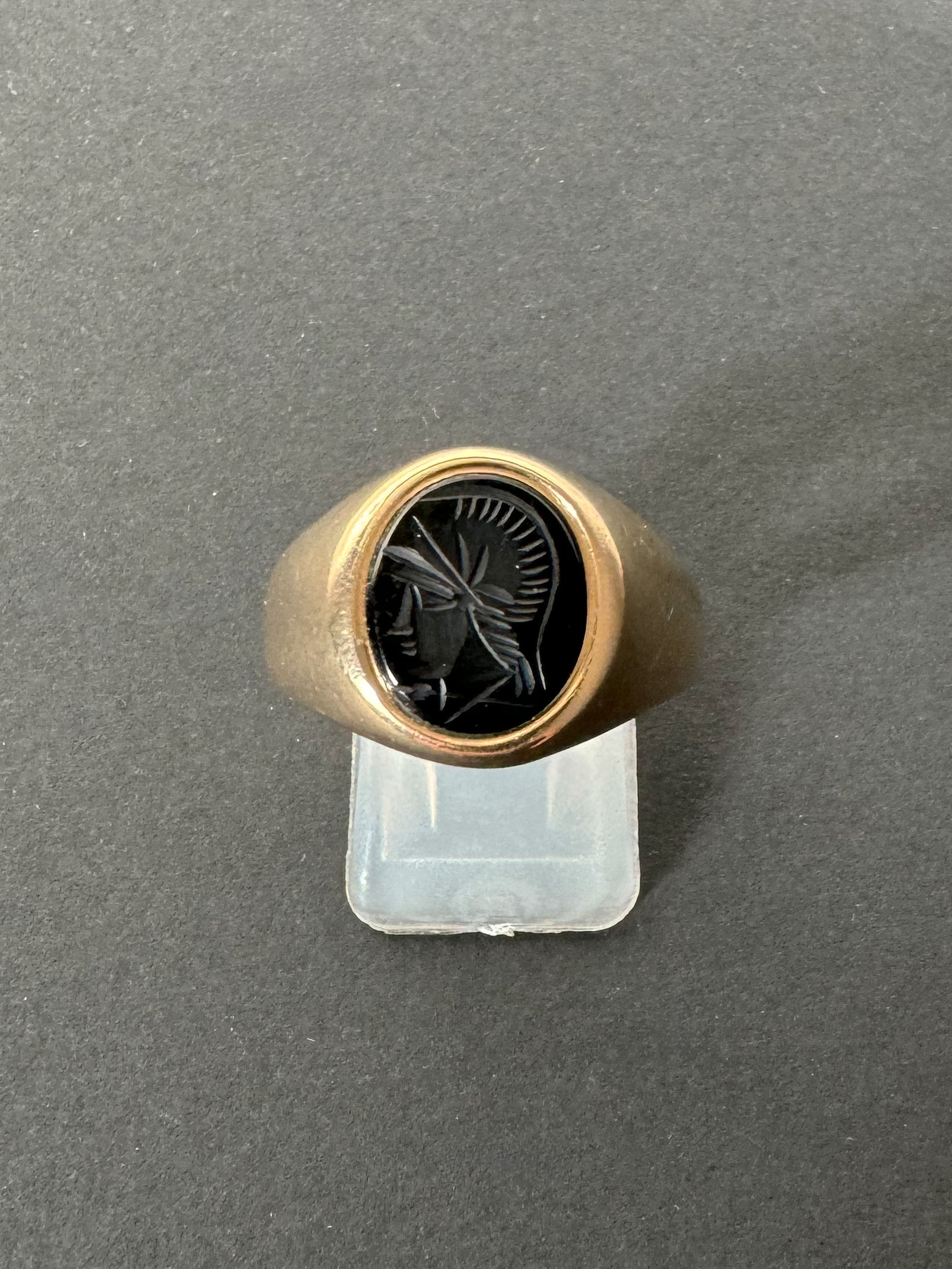 Vintage 9ct Gold Hematite Centurion Signet Ring With British Hallmark ...