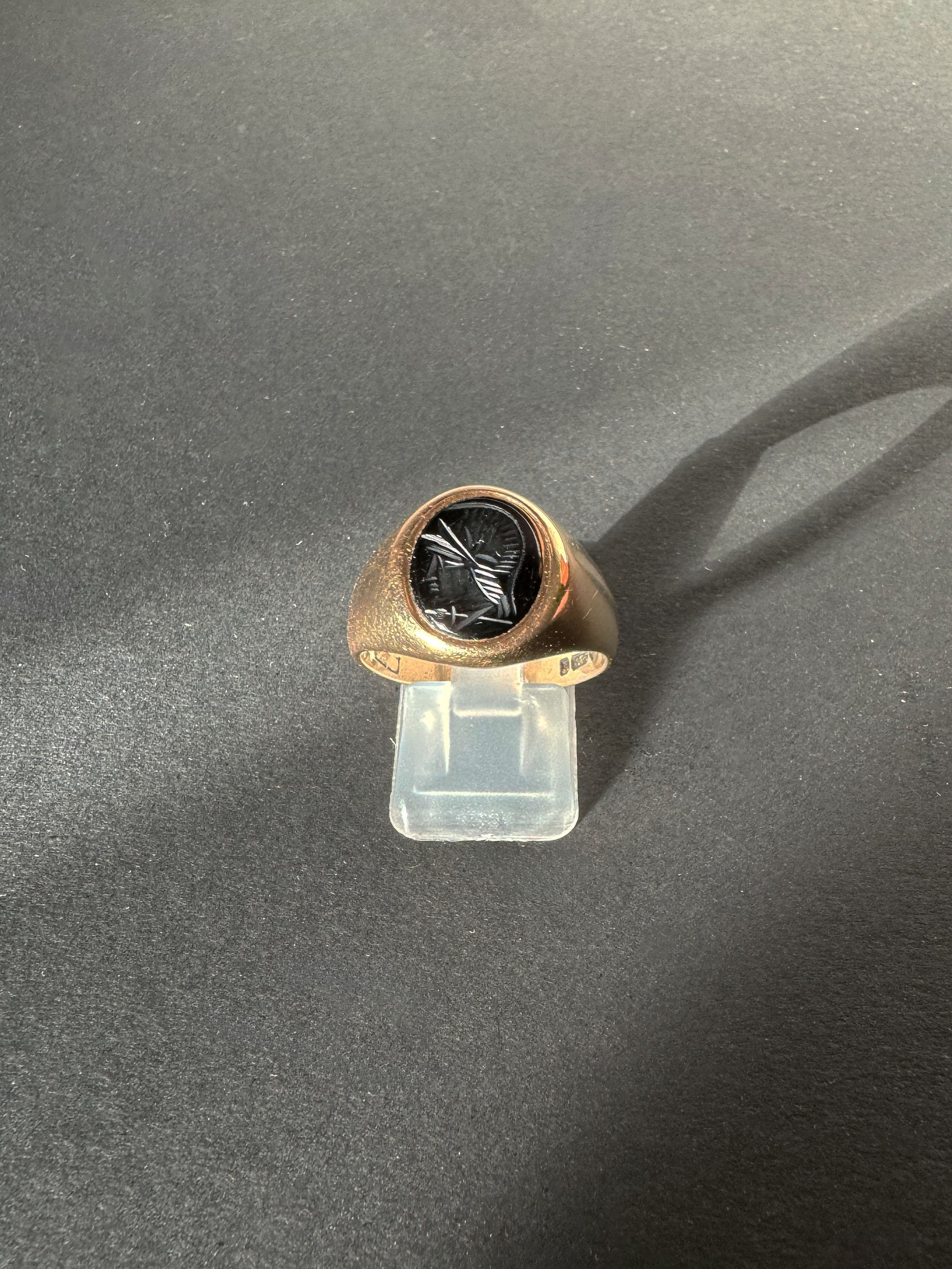 Vintage 9ct Gold Hematite Centurion Signet Ring With British Hallmark ...