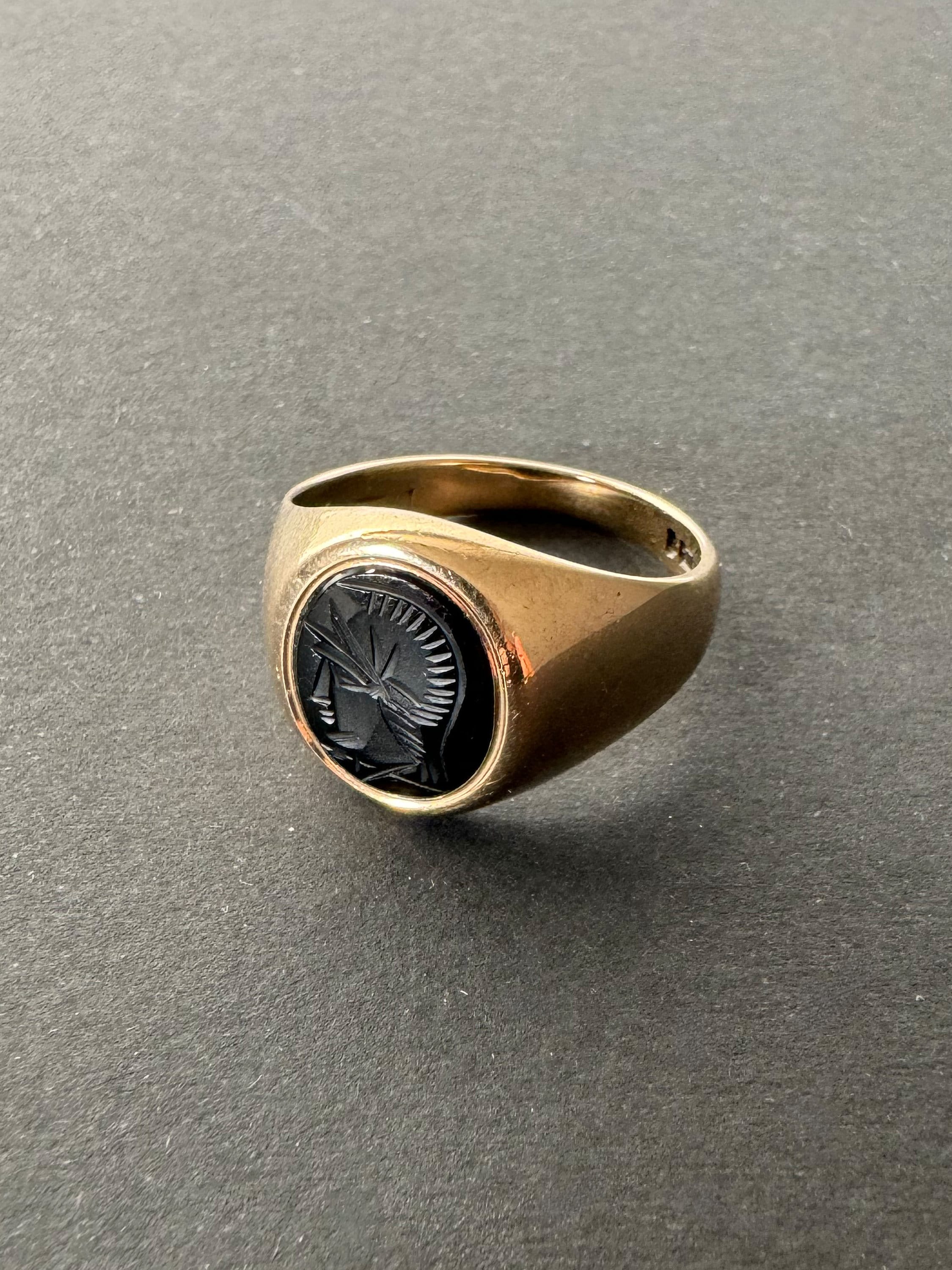 Vintage 9ct Gold Hematite Centurion Signet Ring With British Hallmark ...