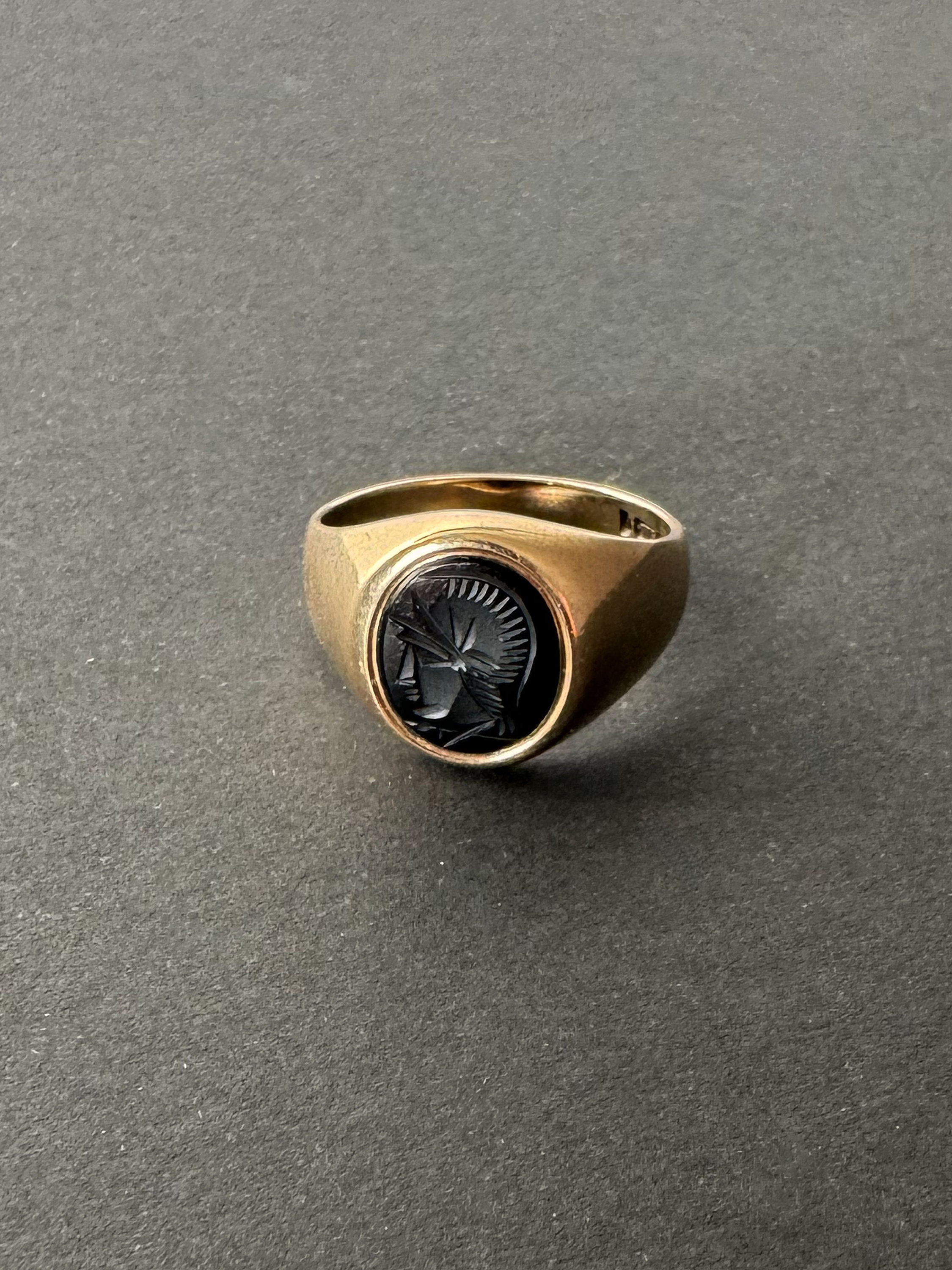 Vintage 9ct Gold Hematite Centurion Signet Ring With British Hallmark ...