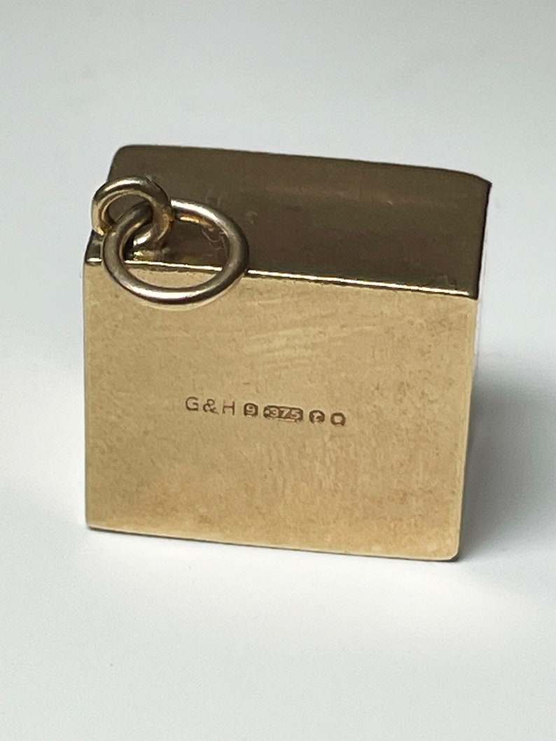 Vintage 9ct Solid Gold One Pound Note Pendant With Full British ...