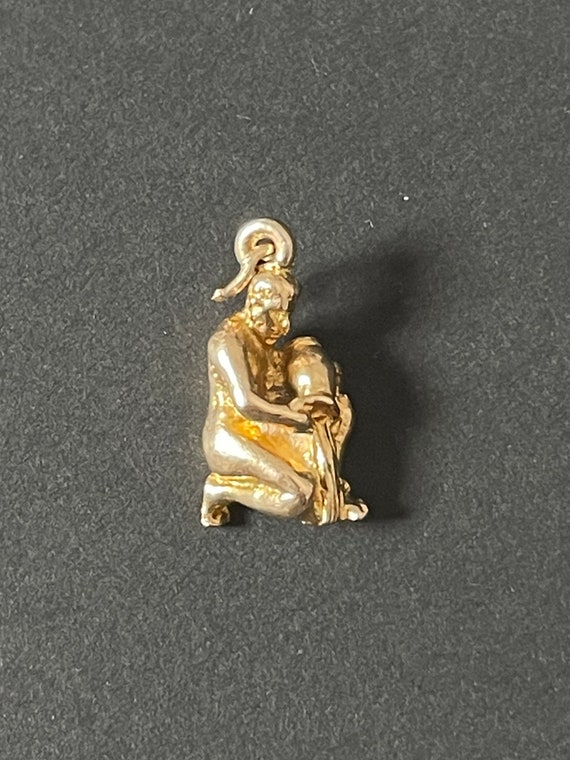 9ct Gold Star Sign / Zodiac October Libra Scales on a… - Gem