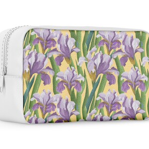 Seamless Iris Background, Spring Iris Repeating Pattern, Purple and ...