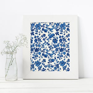 Vintage Ditsy Blue Floral Pattern, Chinoiserie Blue Floral Background ...