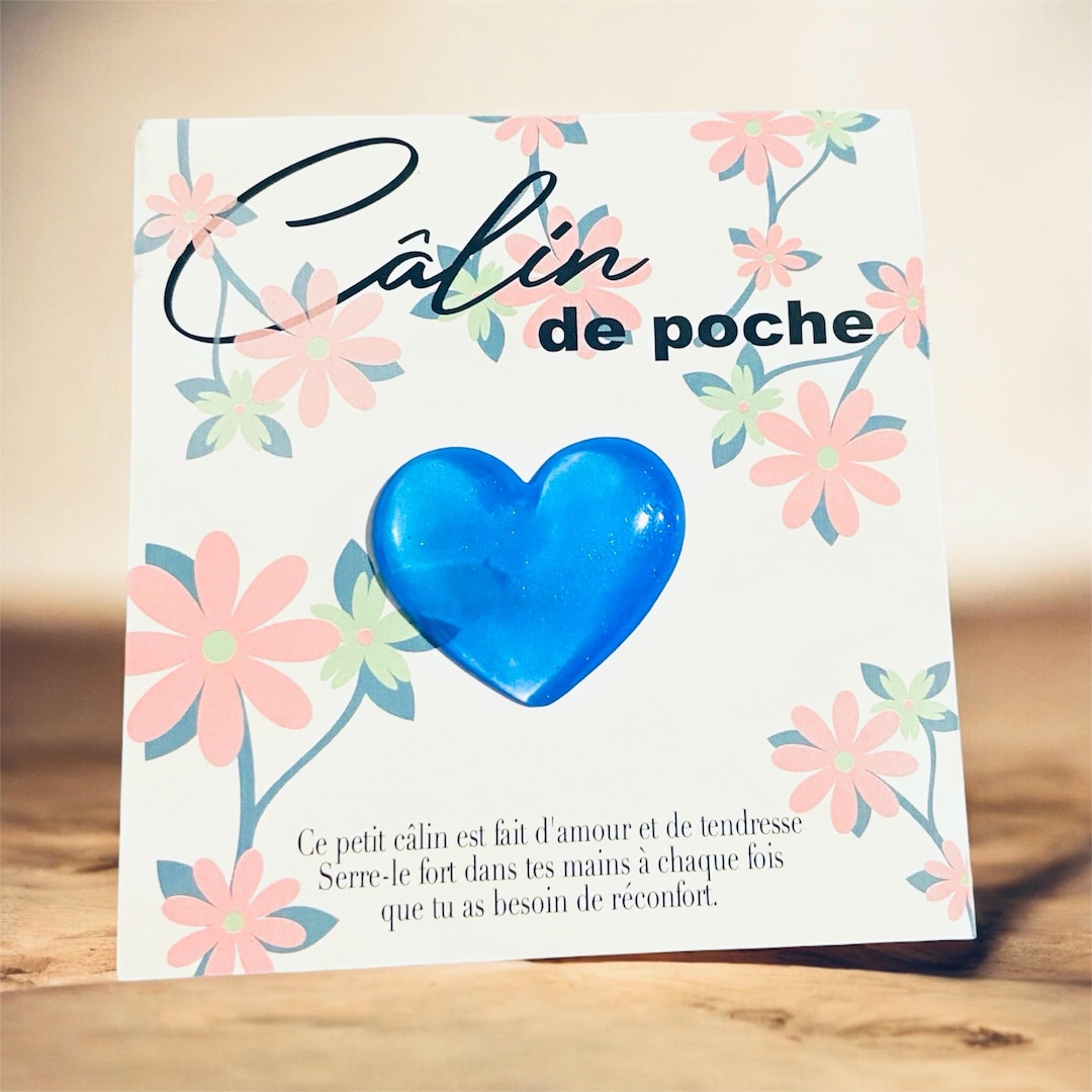 Fait main - Câlin de poche coeur . Pocket hug . Porte bonheur ...