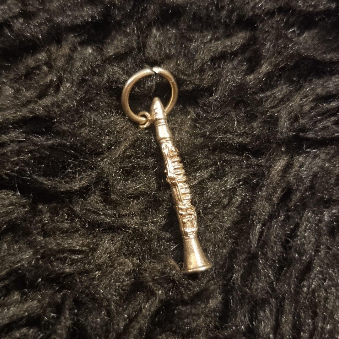 A Clarinet Musical Instrument Charm in 9ct/9k Gold. - Etsy