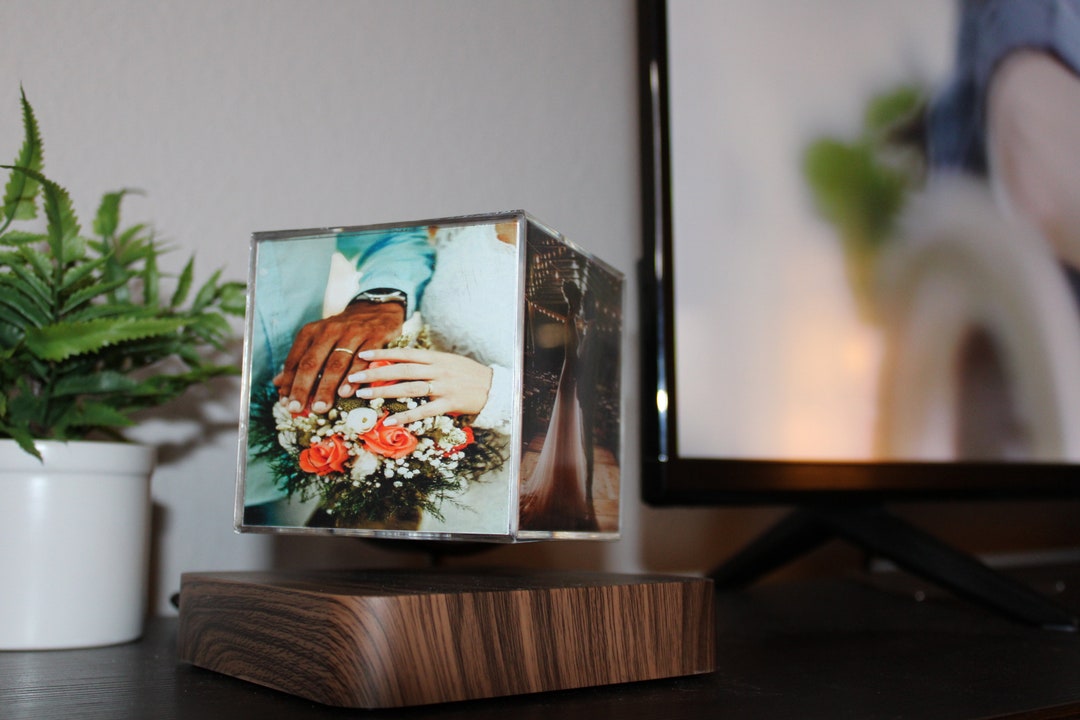 Spinning Floating Personalized Photo Cube, Customizable Picture Gift ...