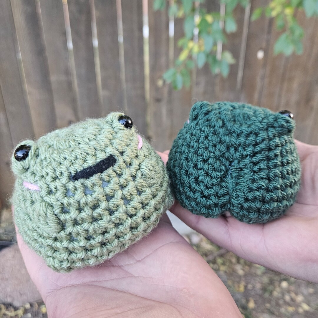 Crochet Cheeky Bum Frogs - Etsy