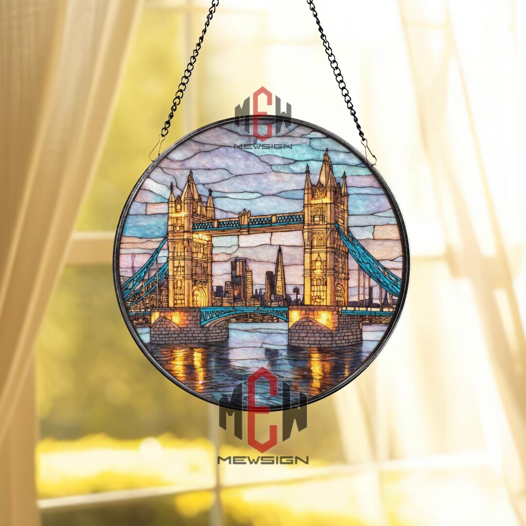 London Bridge Stained Glass Suncatcher, Round City Landmark Window ...