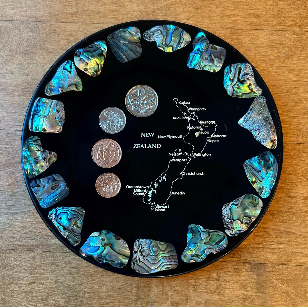Paua Shell Plate Map of New Zealand || Souvenir 7" Catch-all Dish - Etsy