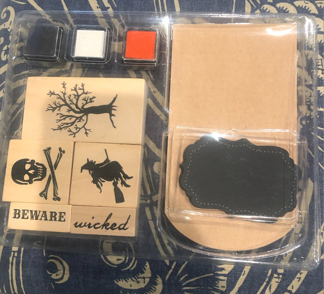 NWT Halloween Stamp Set With Labels and Treat Bags DIY Spooky Trick or ...