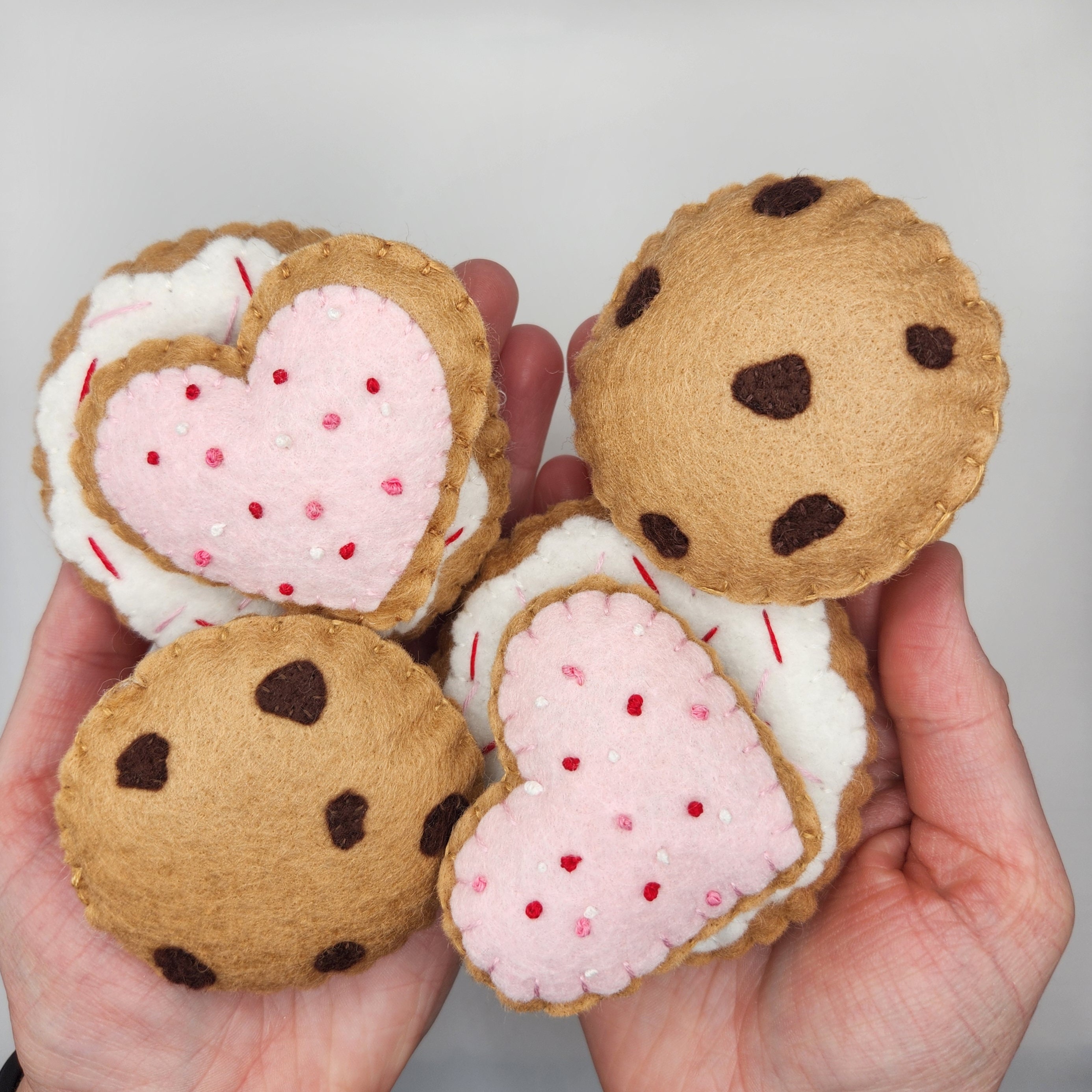 Bear's Felt Valentine Bakery Felt Play Food Pretend Donut Cookie Set ...