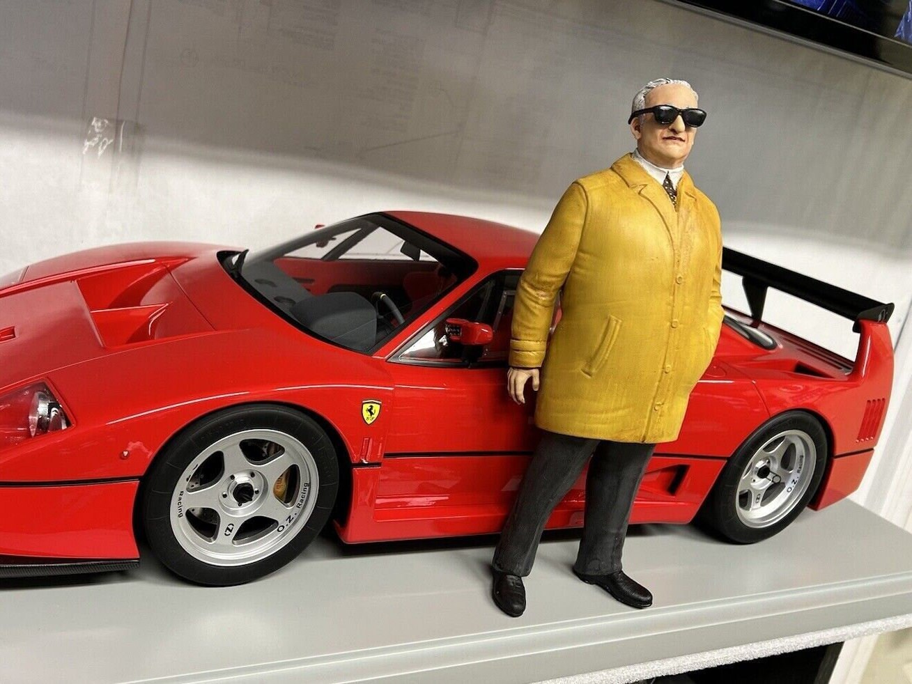 Enzo Figurе for Ferrari Hot Wheels Elite Maisto Bburago Autoart GT ...