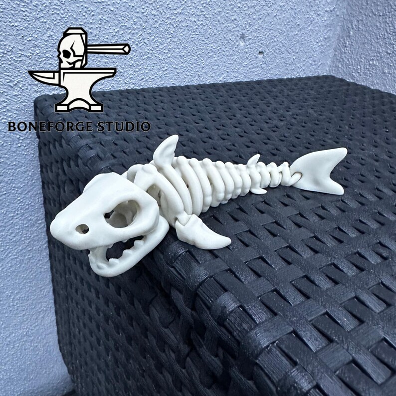 Articulated 3D Printed Shark Model – Movable Jaw & Poseable Fins ...