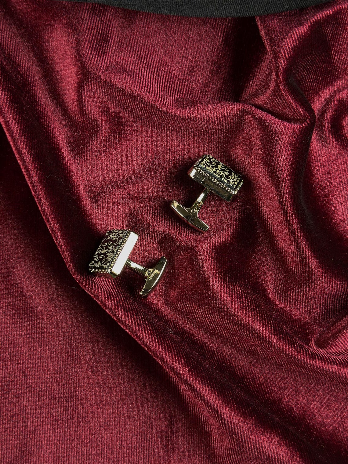 Vintage-inspired Cufflinks. Black & White Ivy Pattern, Silver-tone ...