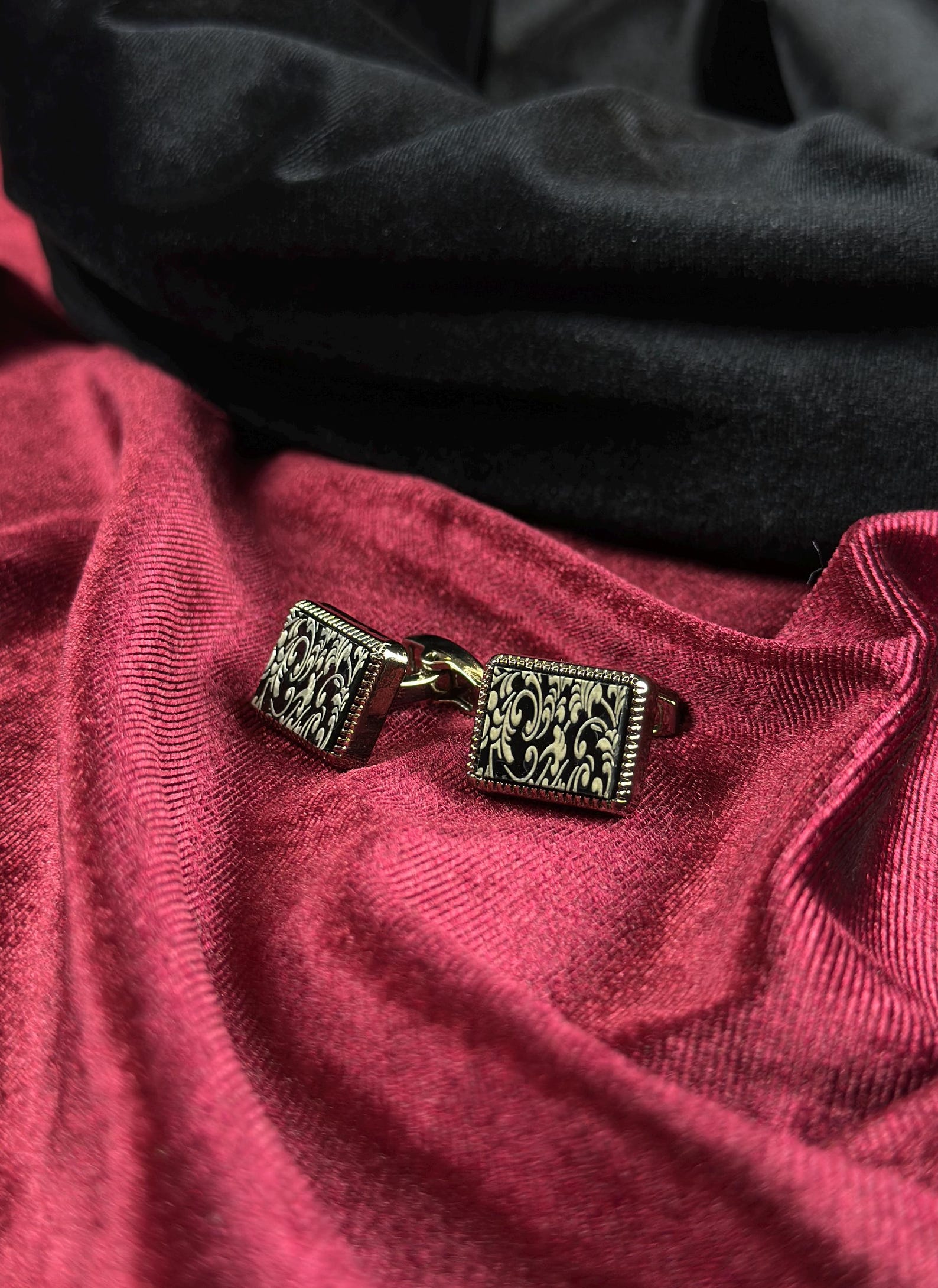 Vintage-inspired Cufflinks. Black & White Ivy Pattern, Silver-tone ...