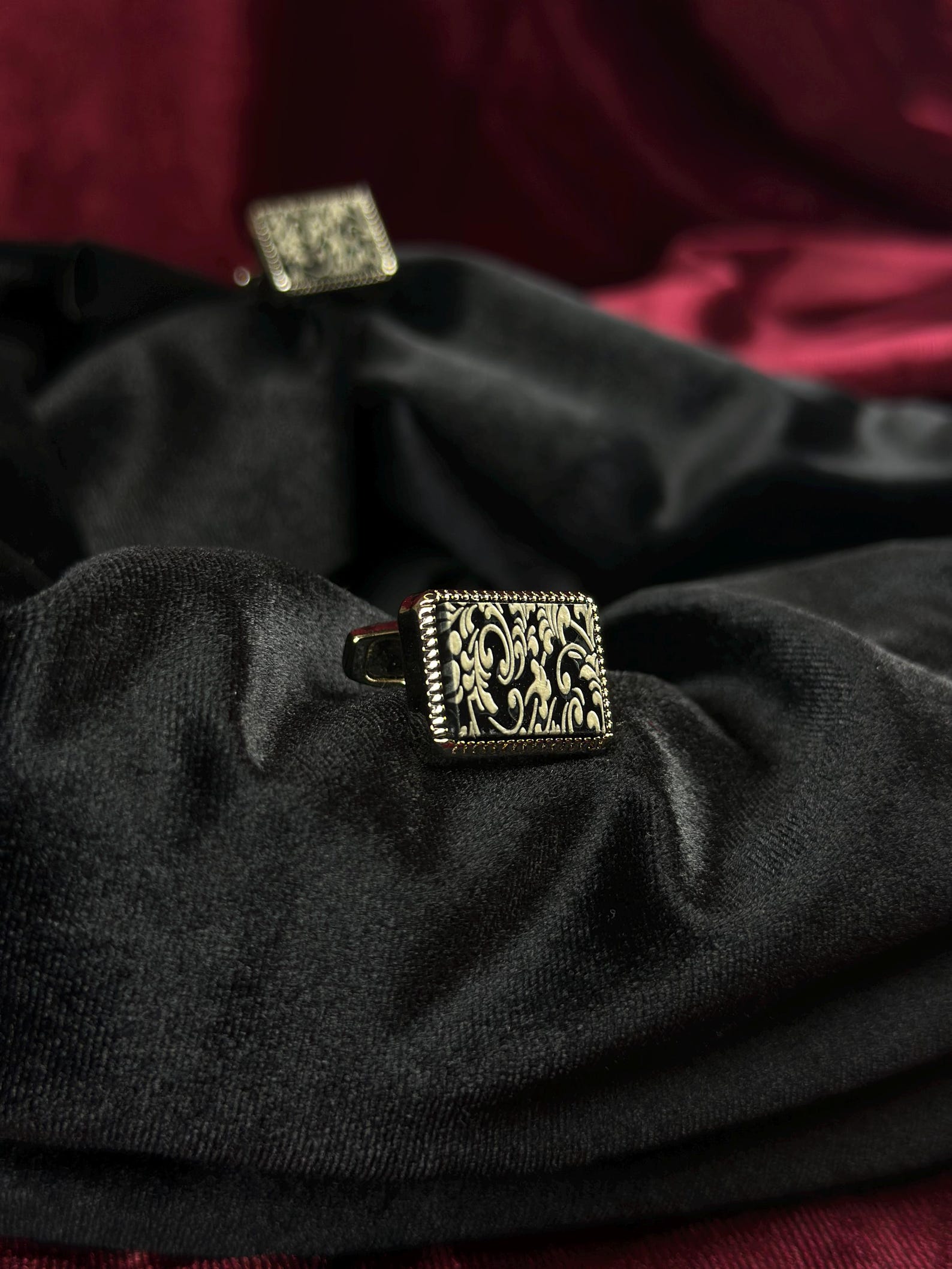 Vintage-inspired Cufflinks. Black & White Ivy Pattern, Silver-tone ...