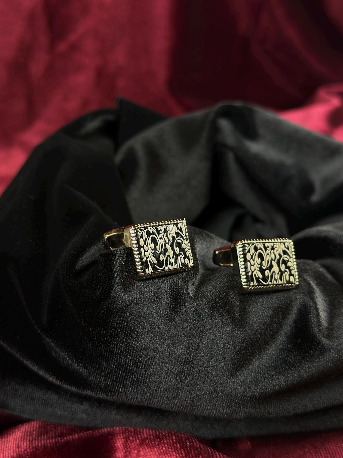 Vintage-inspired Cufflinks. Black & White Ivy Pattern, Silver-tone ...