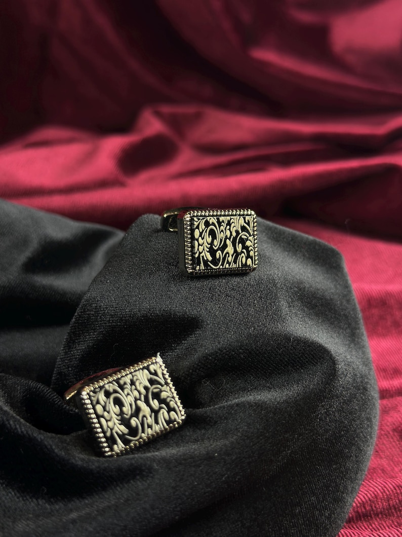 Vintage-inspired Cufflinks. Black & White Ivy Pattern, Silver-tone ...