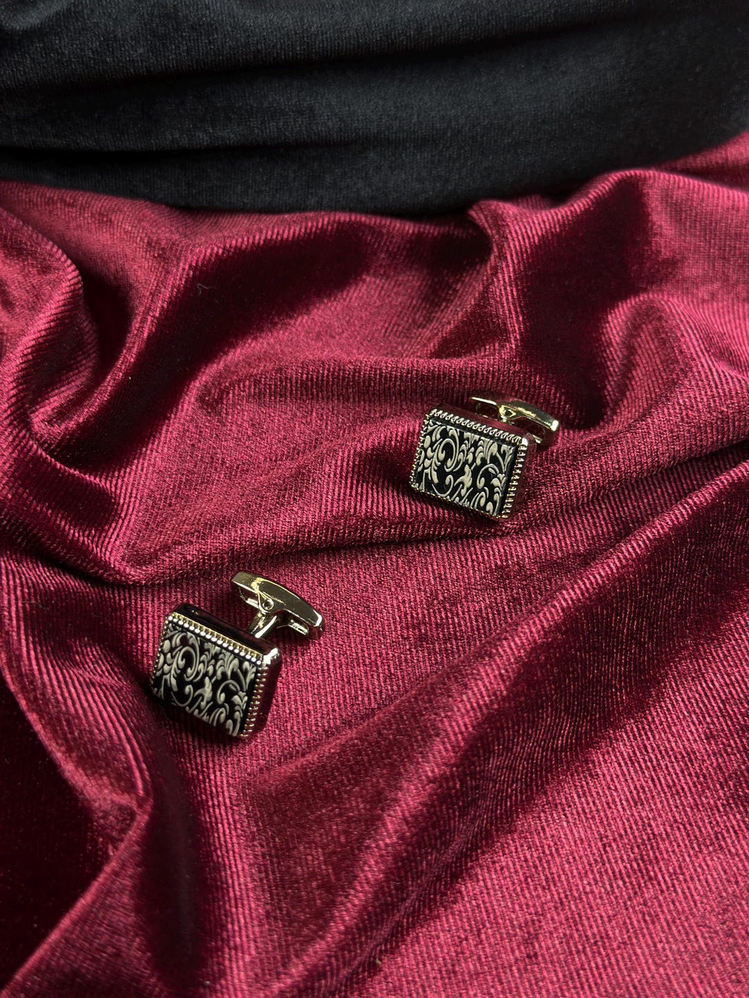 Vintage-inspired Cufflinks. Black & White Ivy Pattern, Silver-tone ...