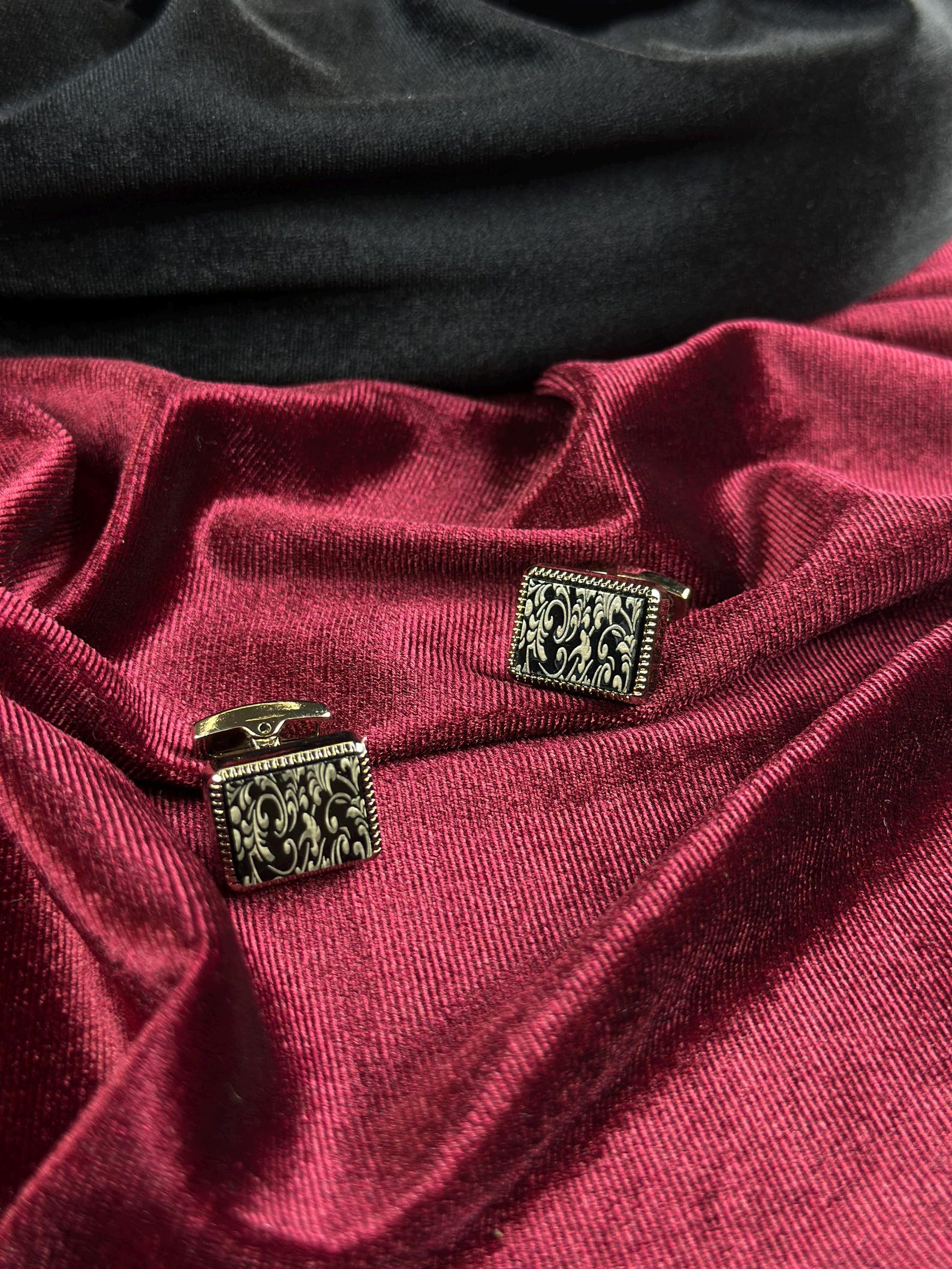 Vintage-inspired Cufflinks. Black & White Ivy Pattern, Silver-tone ...