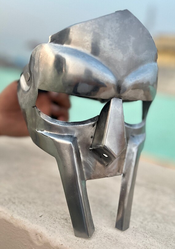 Roman Gladiator Style Face Armour in Mild Steel Silve… - Gem
