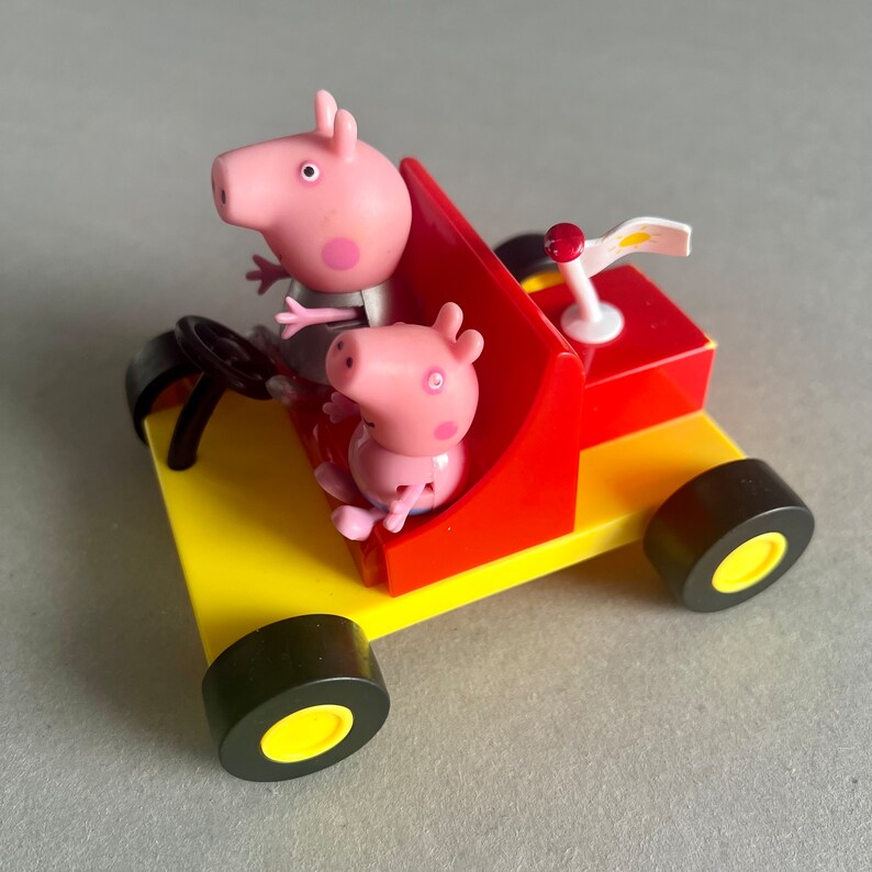 Peppa Pig Holiday Dune Buggy: Peppa and George Mini Figures, Summer Car ...