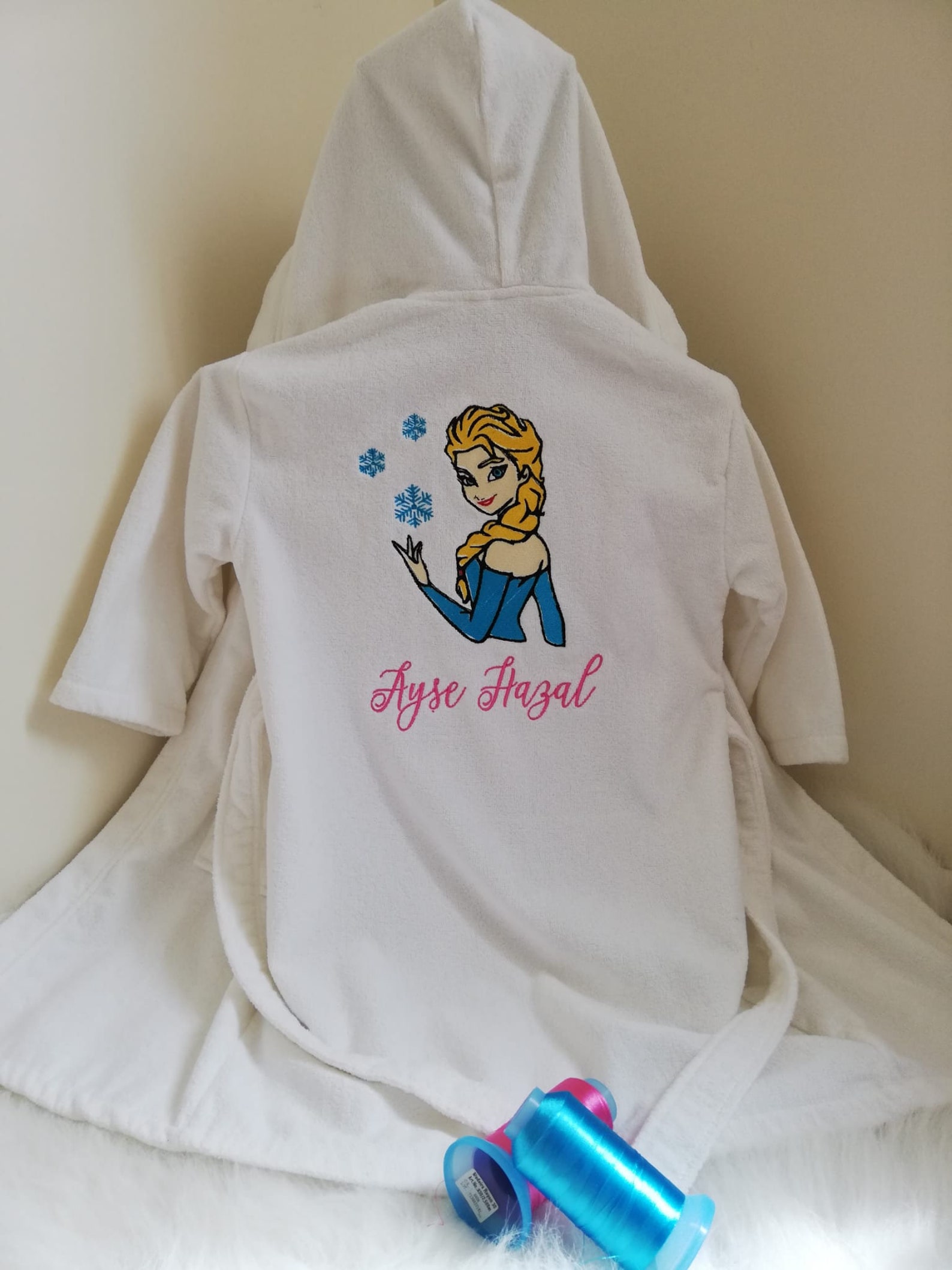 Elsa Machine Embroidery Design - Etsy