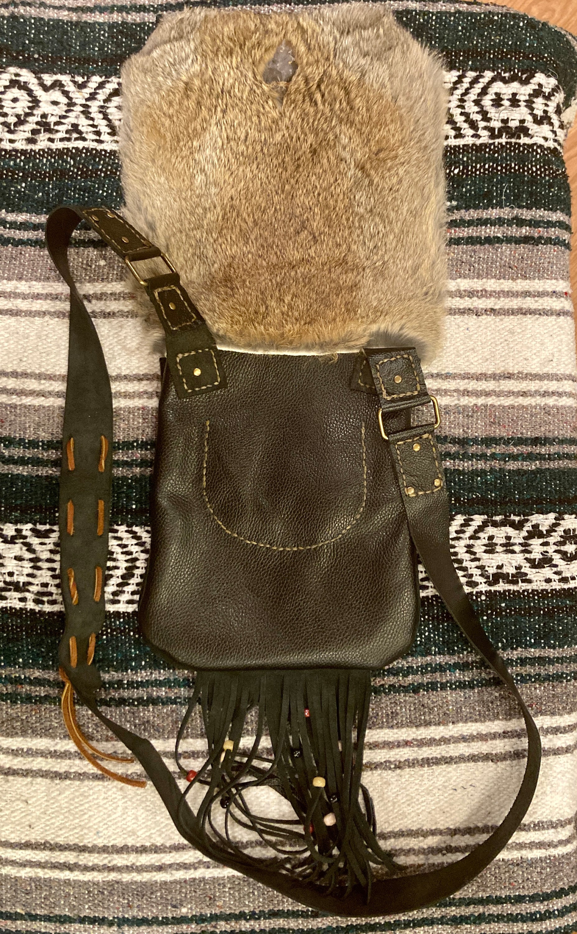 Mountain Man Possibles Bag W/ Arrowhead, Rabbit Fur, Crow Beads ...