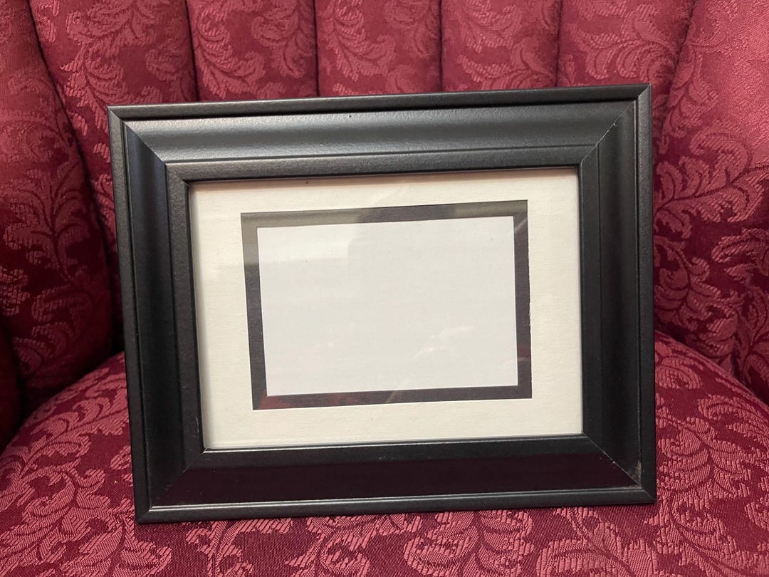 Black Traditional Look Frame With Two Black/white Mats Picture/ Photo ...