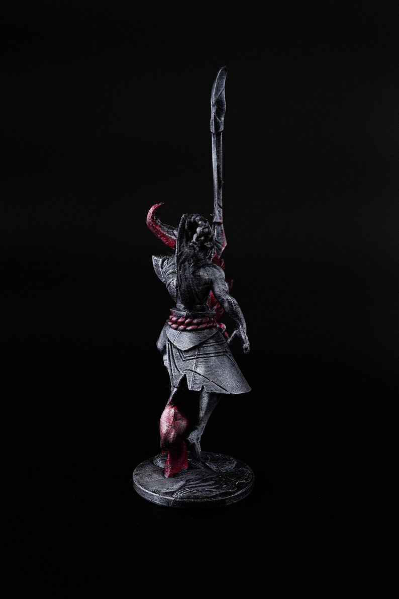 League of Legends Kayn Figurine: Metallic Acrylic Paint, 18cm - Etsy