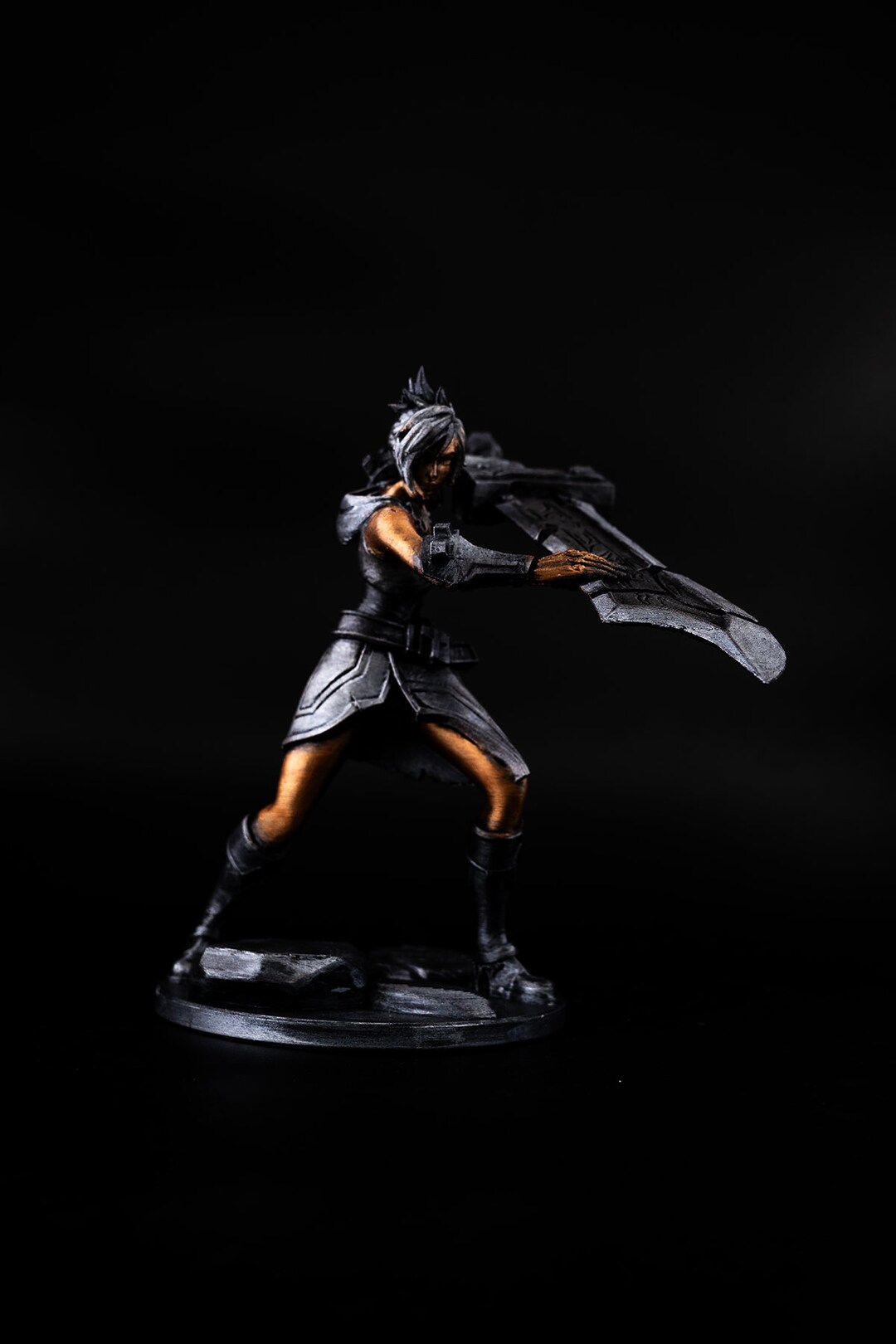 Riven 3D Printed Figure: League of Legends Metallic Acrylic Paint - Etsy
