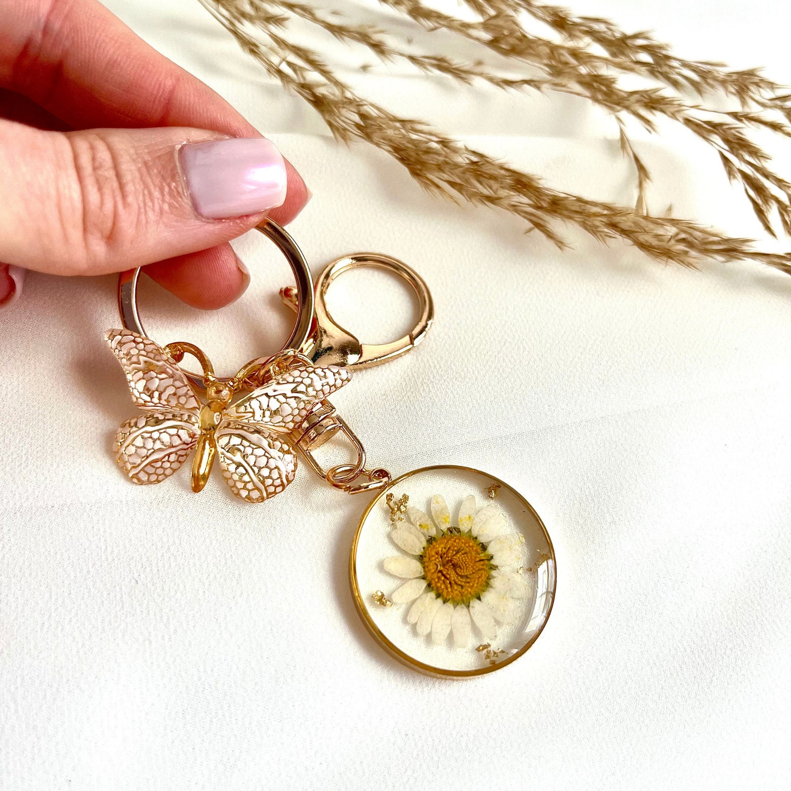 Pressed Flower Keychain, Flower Keychain,butterfly Keychain, Gift for ...